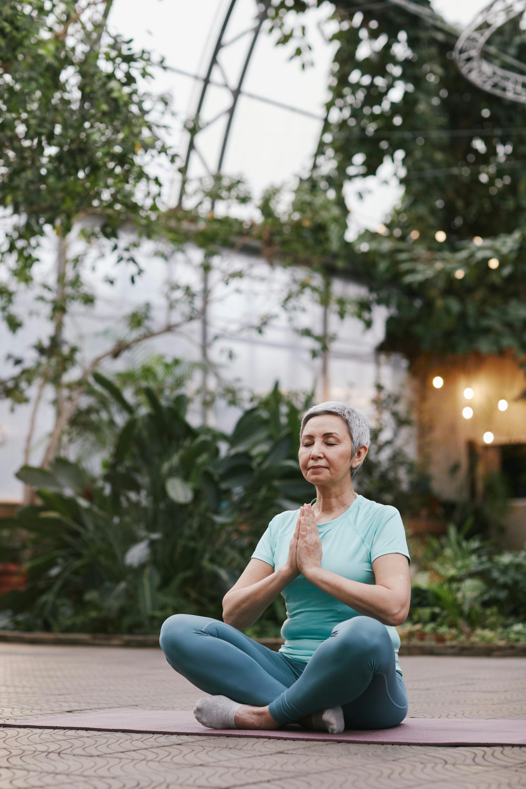 Yoga für Senior*innen – Bleib fit & entspannt! - Gelsensport